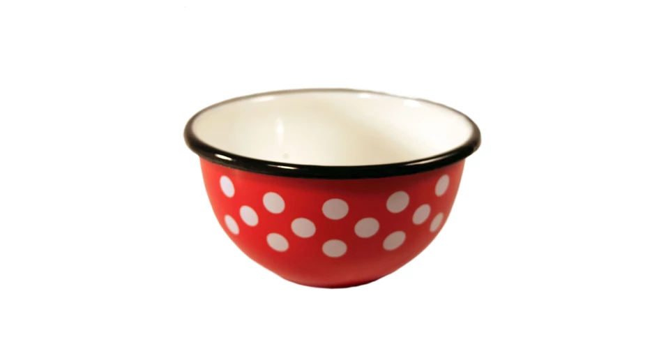 Zománcozott retro müzlis tál, 14 cm, piros pöttyös - Tányérok, tálak ...